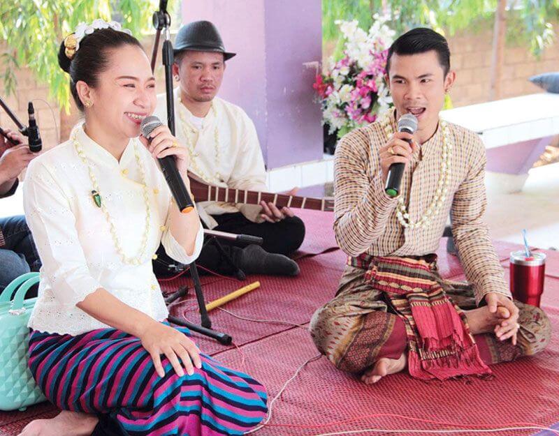Luk Thung Thailand: Musik Rakyat yang Menyentuh Hati Rakyat
